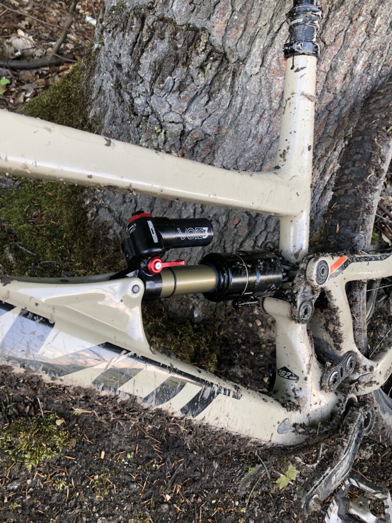 BOS Void 3 – der neue Enduro / DH Luftdämpfer von BOS bei uns im Test