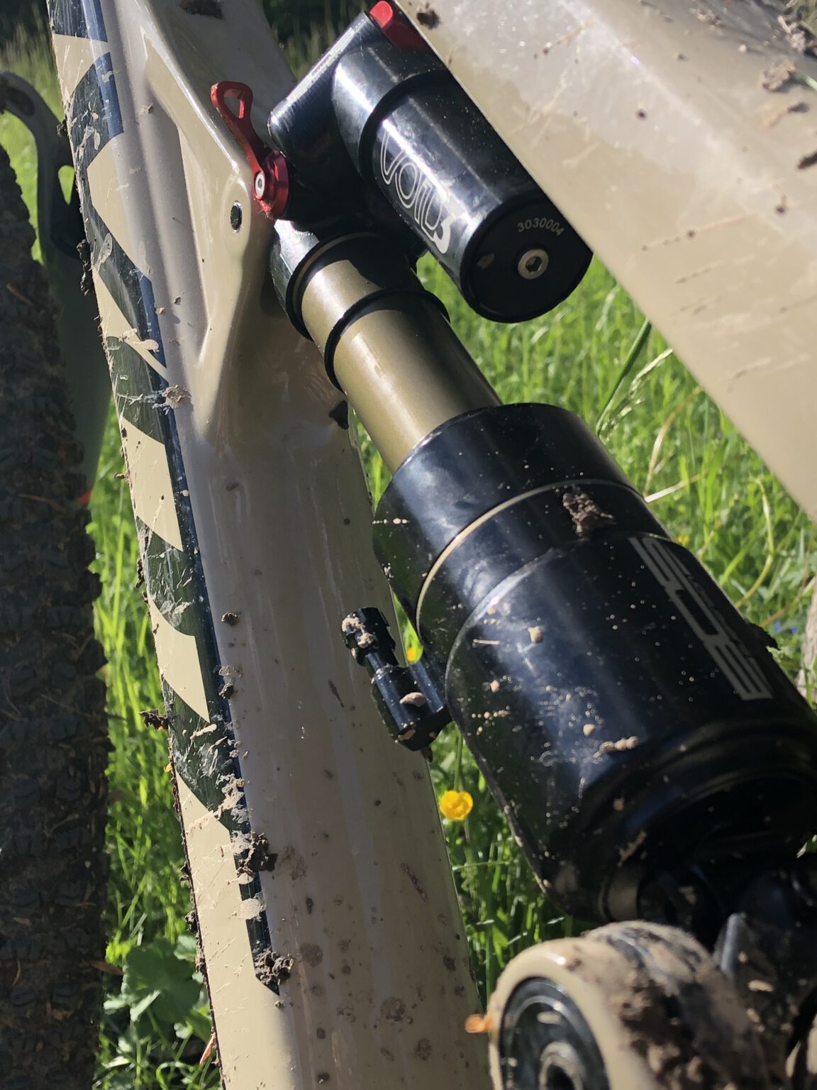 BOS Void 3 – der neue Enduro / DH Luftdämpfer von BOS bei uns im Test