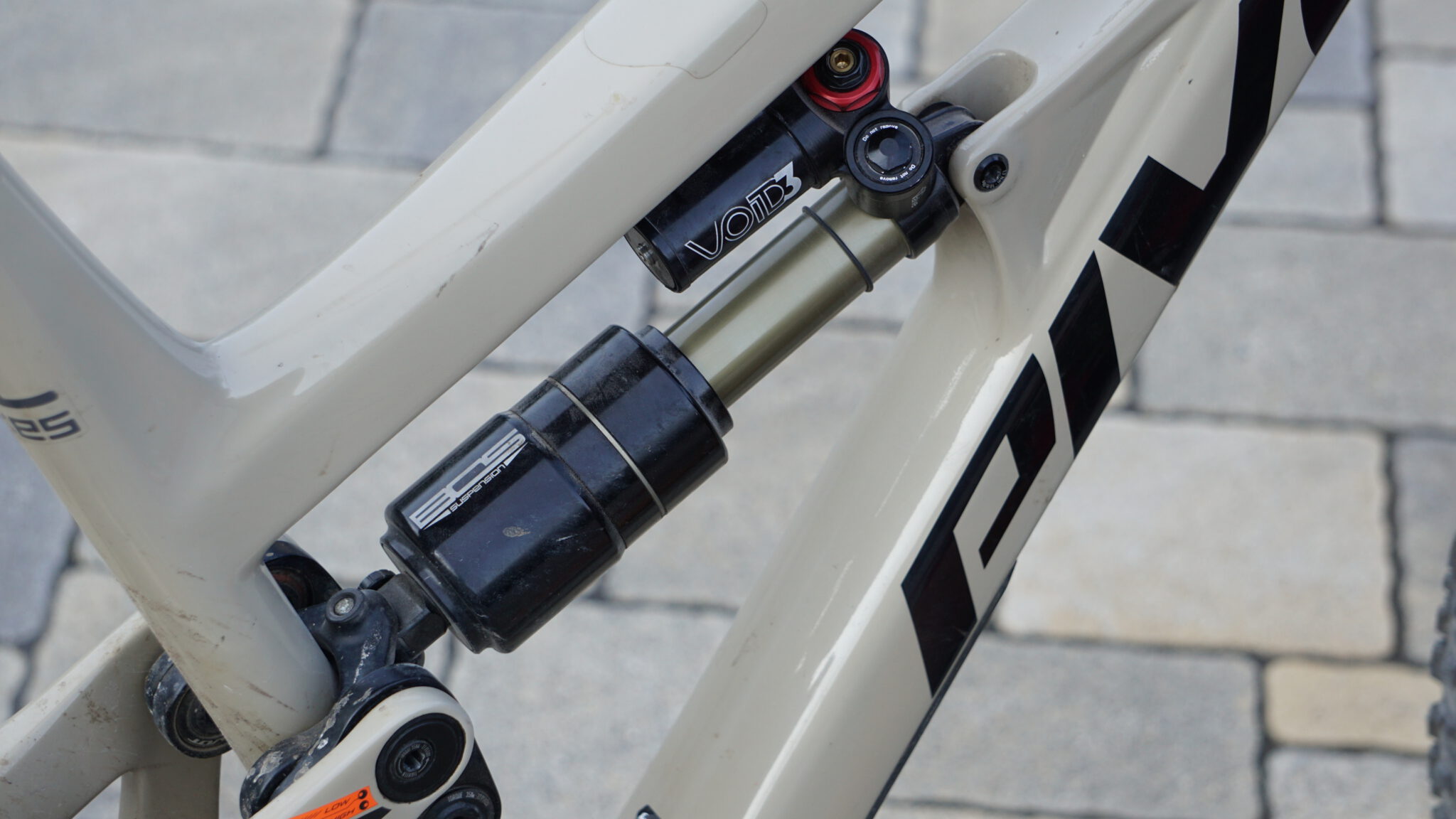 BOS Void 3 – der neue Enduro / DH Luftdämpfer von BOS aus Frankreich ...